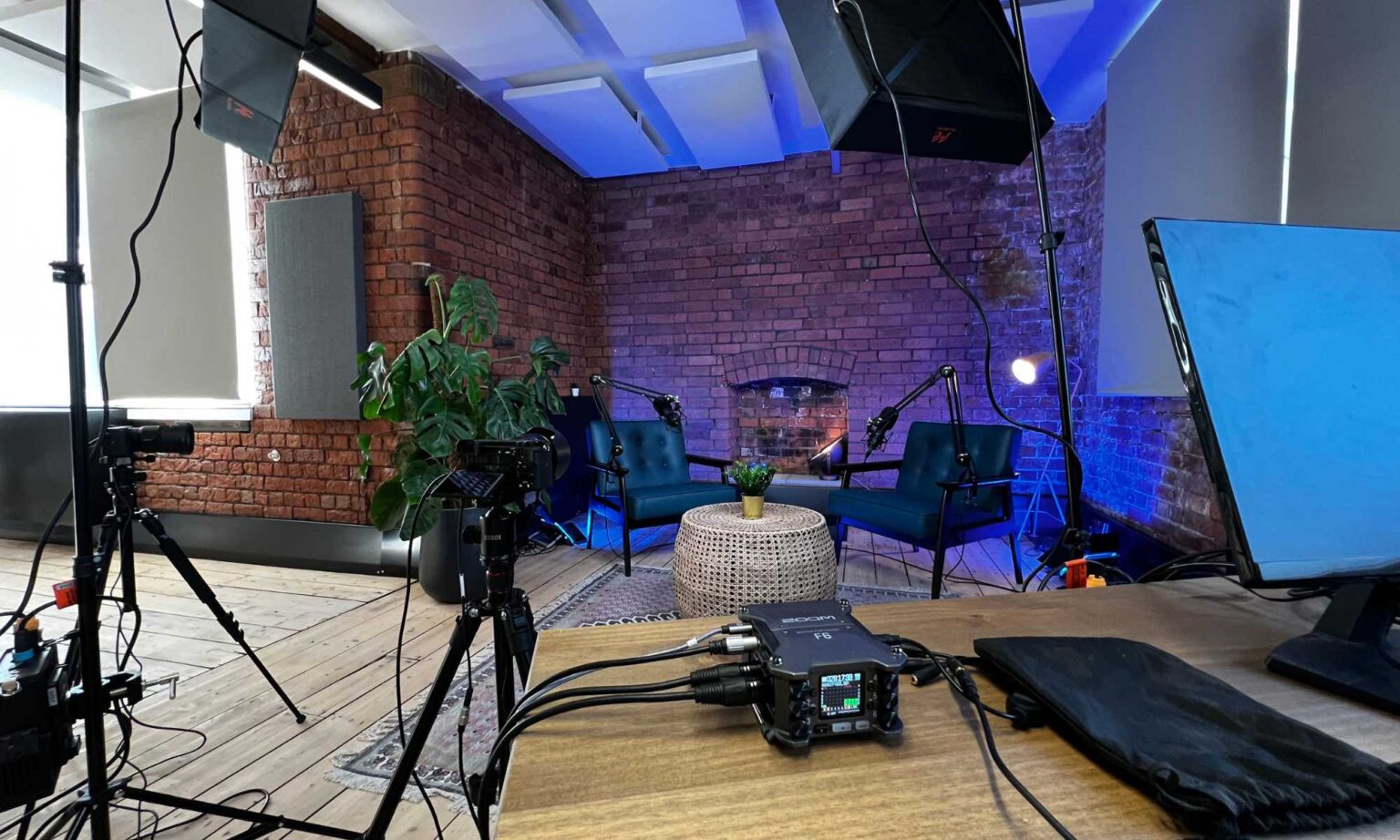 Creative Podcast Studios in London & Manchester | From £84/hr